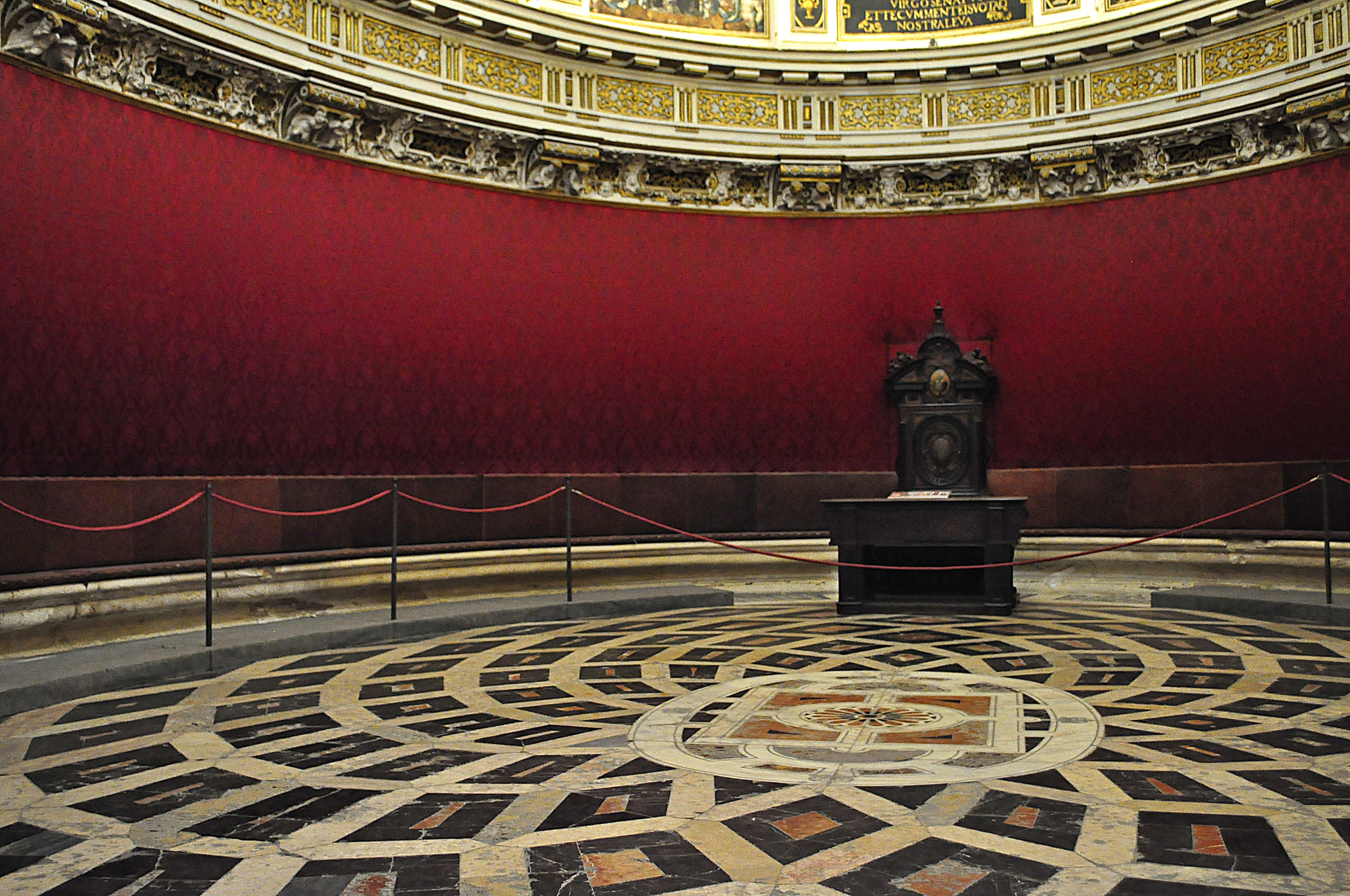 Red Rotunda | Shutterbug